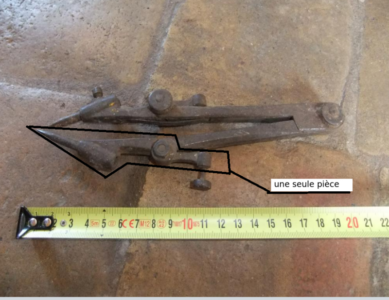 OUTILS ANCIENS - ART POPULAIRE : nouveau compas?