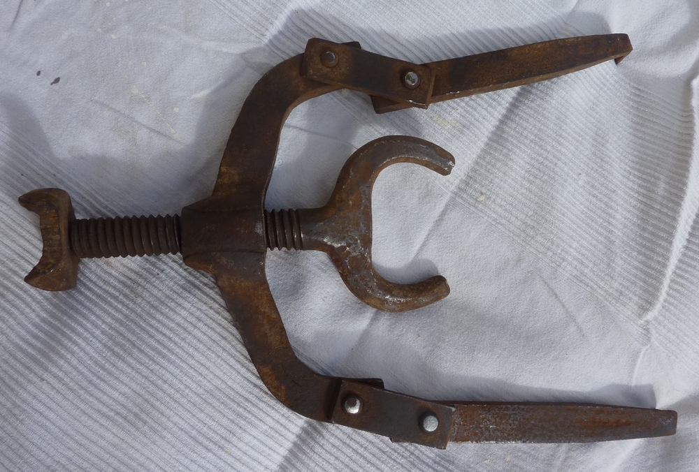 OUTILS ANCIENS - ART POPULAIRE :: A quoi donc pouvait servir cet outil ...