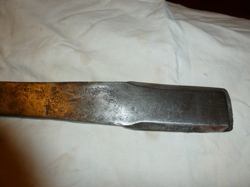 OUTILS ANCIENS - ART POPULAIRE : Bisaiguë manche en bois (inversé)