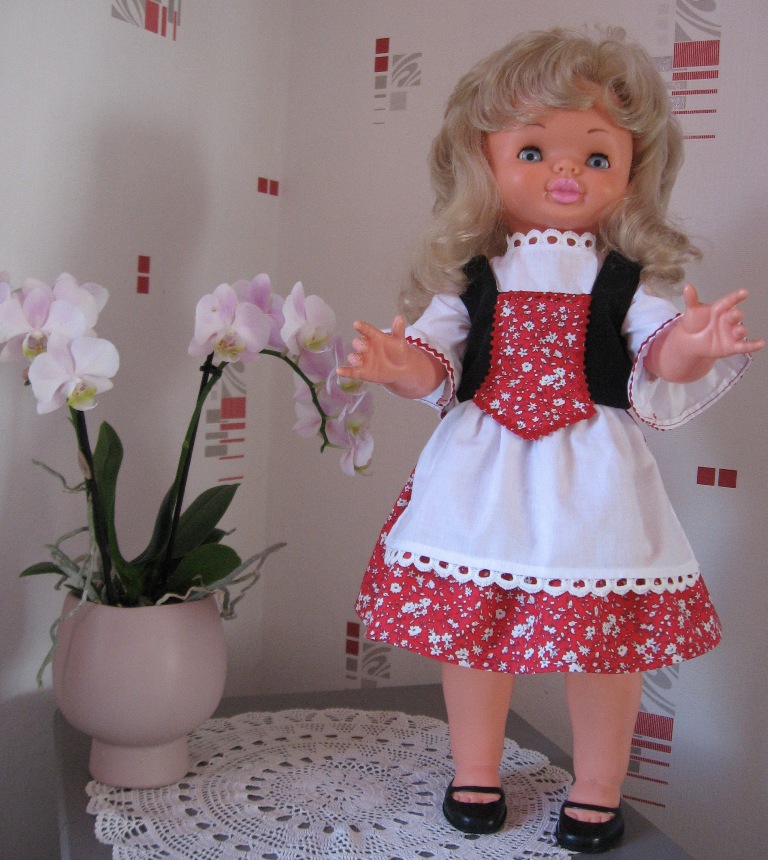 PAR AMOUR DES POUPEES : Robe aspect "folklorique" pour poupée Corisa ...