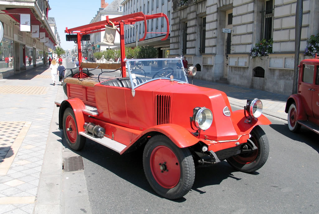 Les Renault d'avant guerre : KZ 123694 Pompiers F.3095 - 1923