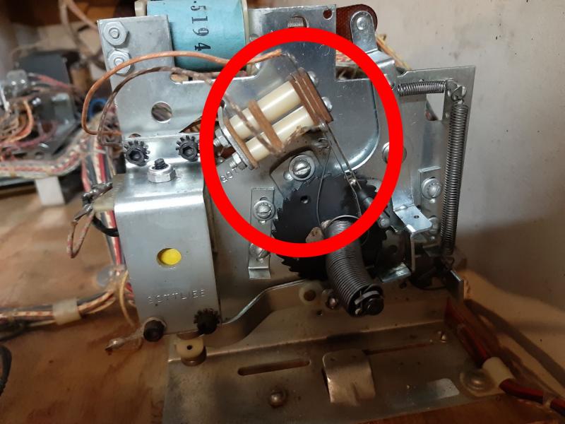 retro-flip :: Flipper 300 moteur tourne en fin de partie