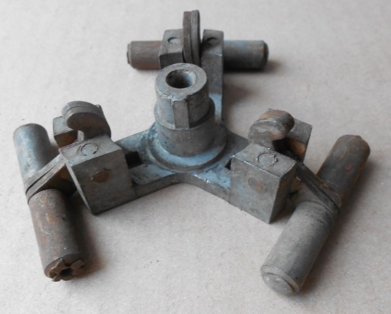 OUTILS ANCIENS - ART POPULAIRE :: identification outillage