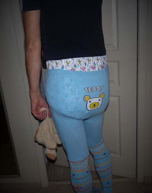 Forum caca culotte/caca couches : Filles & garçons Adult Babies