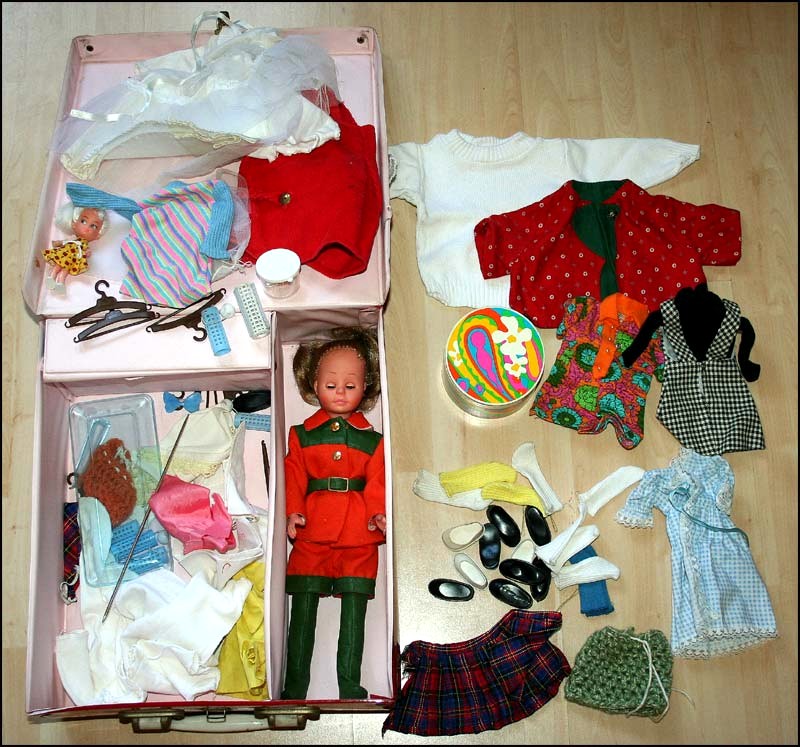 PAR AMOUR DES POUPEES : LES 3 J : JENNI, JULI et JUSI, 32CM, 1964 ...