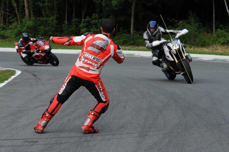 gsw - foot touching the ground on curves - am I the only one ? | Page 3 ...