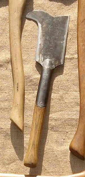 OUTILS ANCIENS - ART POPULAIRE :: serpe à manche long