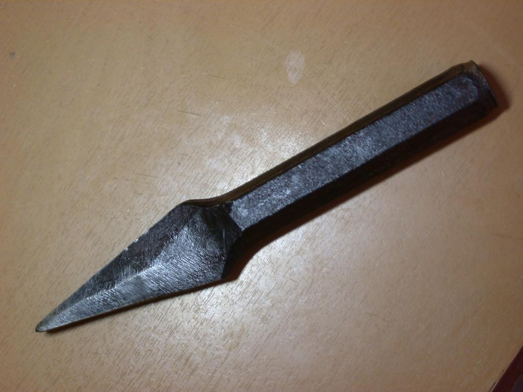 OUTILS ANCIENS - ART POPULAIRE :: Bédane à métaux