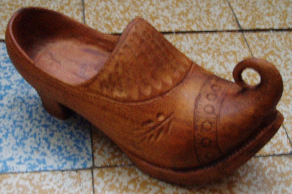 OUTILS ANCIENS - ART POPULAIRE : vente de sabots