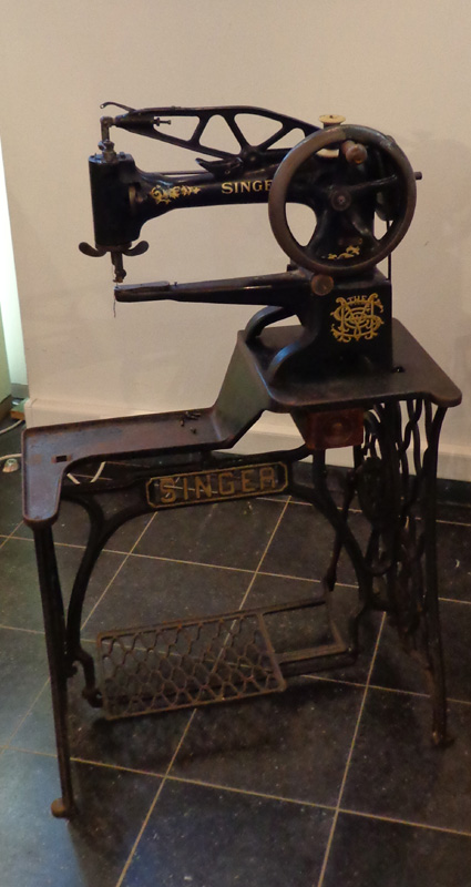 OUTILS ANCIENS - ART POPULAIRE : Bruxelles - "Vieux Marché" - Clins d'oeil