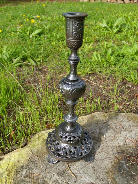 OUTILS ANCIENS - ART POPULAIRE : Bougeoir en fonte