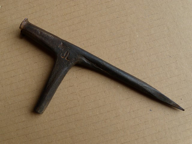OUTILS ANCIENS - ART POPULAIRE :: Burin......??????
